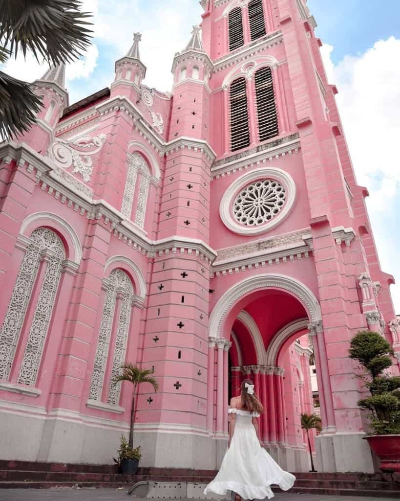 Tan Dinh Church: Ho Chi Minh City Iconic Pink Church｜